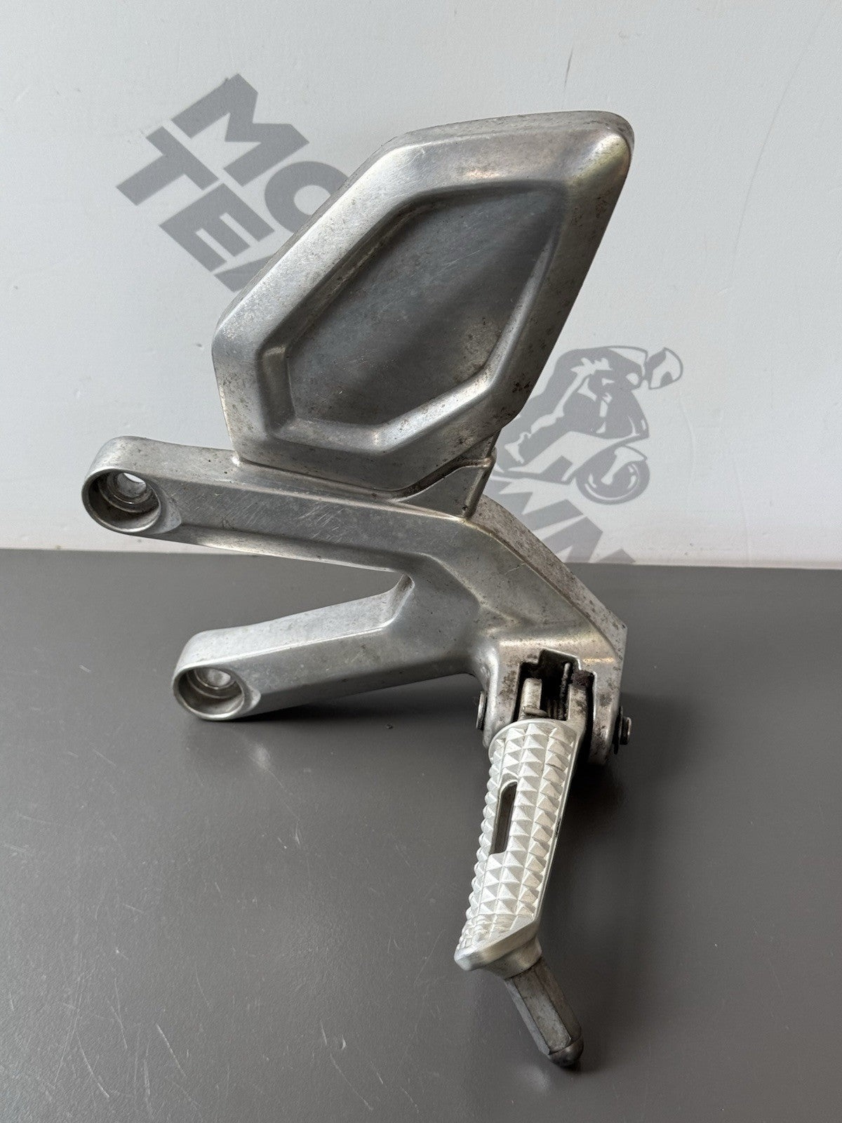 Triumph Trident 660 left riders footrest Left Footrest 2021-2024 T2086 ...